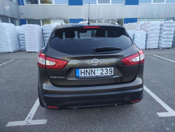 Brūns Nissan Qashqai 2015 Viļņa, ar dzinēja tilpumu 1.60 L un nobraukumu 191 tūkst. km par 9550 €, foto 4 vietnē AUTOMOTO.COM.LV