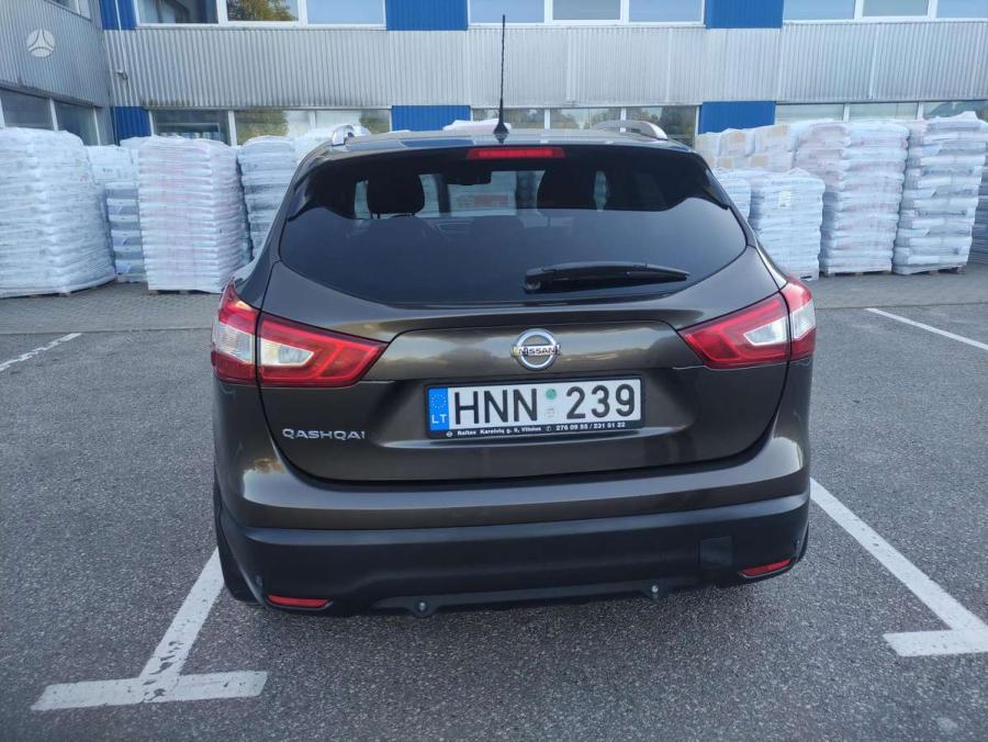 Brūns Nissan Qashqai 2015 Viļņa, ar dzinēja tilpumu 1.60 L un nobraukumu 191 tūkst. km par 9550 €, foto 5 vietnē AUTOMOTO.COM.LV