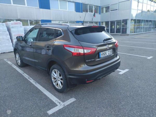 Brūns Nissan Qashqai 2015 Viļņa, ar dzinēja tilpumu 1.60 L un nobraukumu 191 tūkst. km par 9550 €, foto 5 vietnē AUTOMOTO.COM.LV