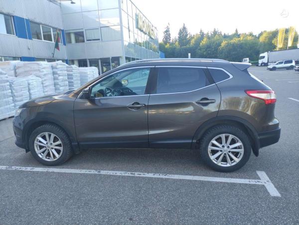 Brūns Nissan Qashqai 2015 Viļņa, ar dzinēja tilpumu 1.60 L un nobraukumu 191 tūkst. km par 9550 €, foto 6 vietnē AUTOMOTO.COM.LV