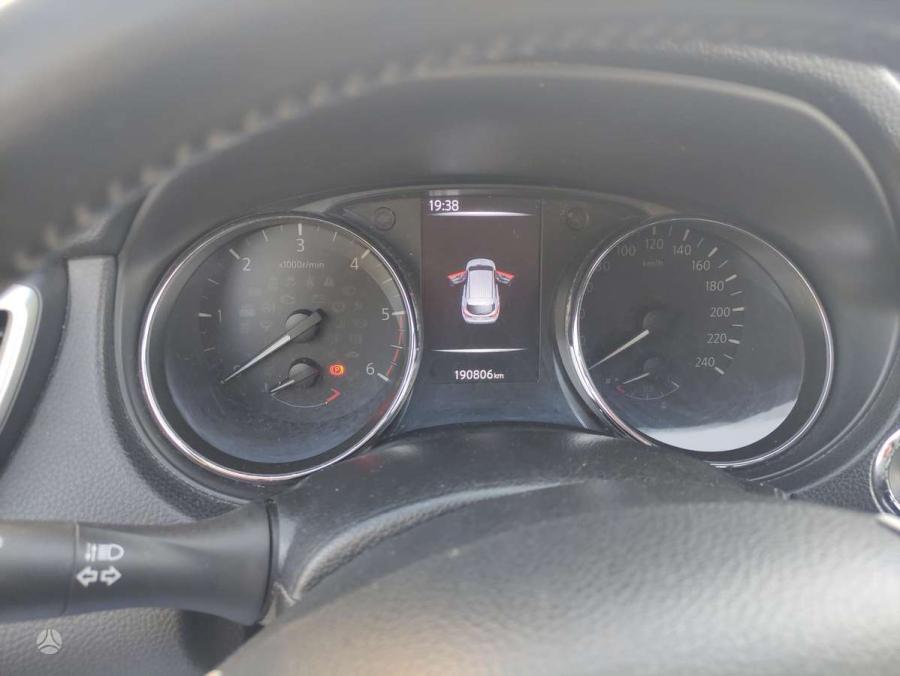 Brūns Nissan Qashqai 2015 Viļņa, ar dzinēja tilpumu 1.60 L un nobraukumu 191 tūkst. km par 9550 €, foto 14 vietnē AUTOMOTO.COM.LV