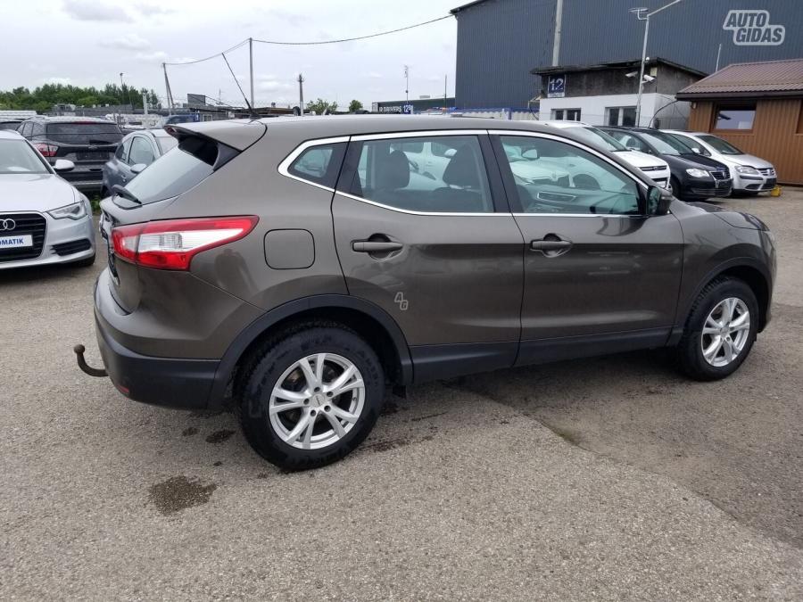 Brown Nissan Qashqai 2015 in Kaunas, with an engine capacity of 1.20 L and mileage of 209 thousand km for 5999 €, photo 6 on AUTOMOTO.COM.LV