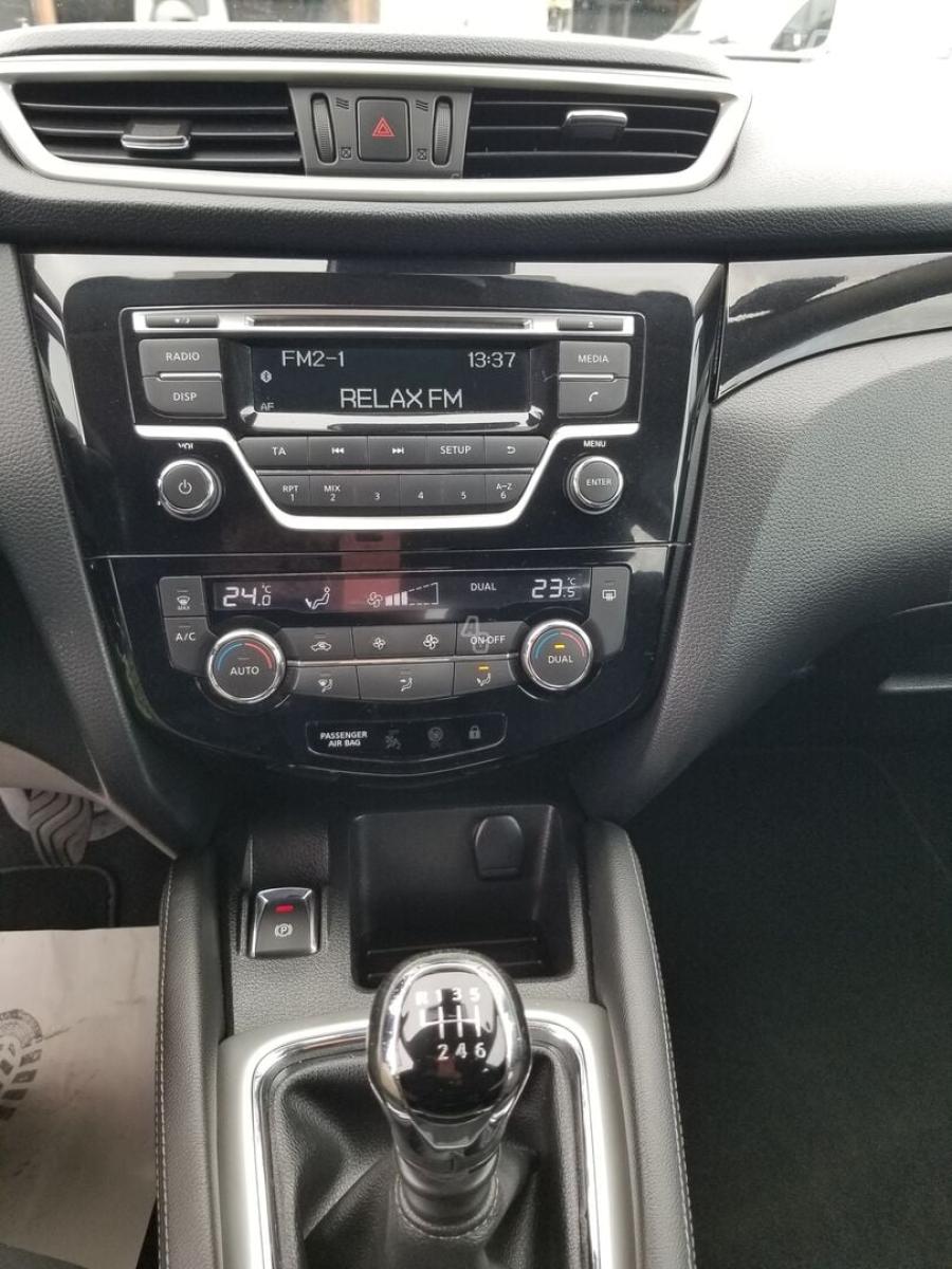 Brown Nissan Qashqai 2015 in Kaunas, with an engine capacity of 1.20 L and mileage of 209 thousand km for 5999 €, photo 15 on AUTOMOTO.COM.LV