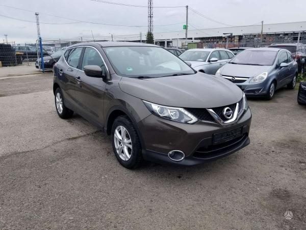 Brown Nissan Qashqai 2015 in Kaunas, with an engine capacity of 1.20 L and mileage of 209 thousand km for 5999 €, photo 3 on AUTOMOTO.COM.LV