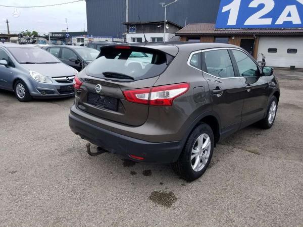 Brown Nissan Qashqai 2015 in Kaunas, with an engine capacity of 1.20 L and mileage of 209 thousand km for 5999 €, photo 5 on AUTOMOTO.COM.LV