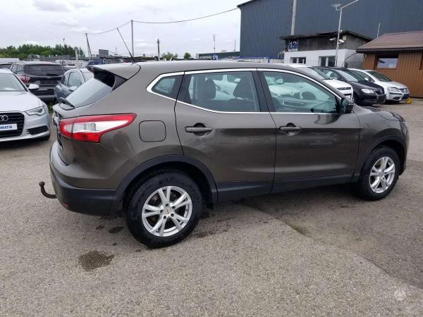Brown Nissan Qashqai 2015 in Kaunas, with an engine capacity of 1.20 L and mileage of 209 thousand km for 5999 €, photo 6 on AUTOMOTO.COM.LV