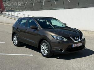 Brown Nissan Qashqai 2015 in Riga, with an engine capacity of 1.50 L and mileage of 209 thousand km for 6700 €, photo 10 on AUTOMOTO.COM.LV