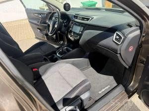 Brown Nissan Qashqai 2015 in Riga, with an engine capacity of 1.50 L and mileage of 209 thousand km for 6700 €, photo 17 on AUTOMOTO.COM.LV