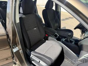 Brown Nissan Qashqai 2015 in Riga, with an engine capacity of 1.50 L and mileage of 209 thousand km for 6700 €, photo 18 on AUTOMOTO.COM.LV
