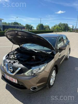 Brown Nissan Qashqai 2015 in Riga, with an engine capacity of 1.50 L and mileage of 209 thousand km for 6700 €, photo 24 on AUTOMOTO.COM.LV