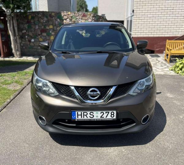 Brūns Nissan Qashqai 2015 Viļņa, ar dzinēja tilpumu 1.46 L un nobraukumu 182 tūkst. km par 8600 €, foto 3 vietnē AUTOMOTO.COM.LV