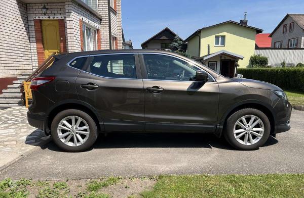 Brūns Nissan Qashqai 2015 Viļņa, ar dzinēja tilpumu 1.46 L un nobraukumu 182 tūkst. km par 8600 €, foto 4 vietnē AUTOMOTO.COM.LV
