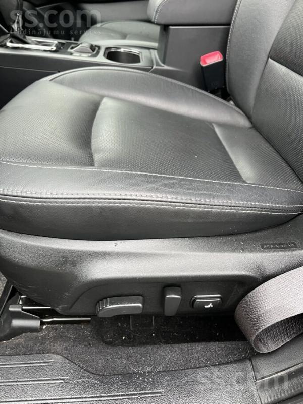 Brown Nissan Qashqai 2015 in Riga, with an engine capacity of 1.60 L and mileage of 0 thousand km for 11850 €, photo 8 on AUTOMOTO.COM.LV