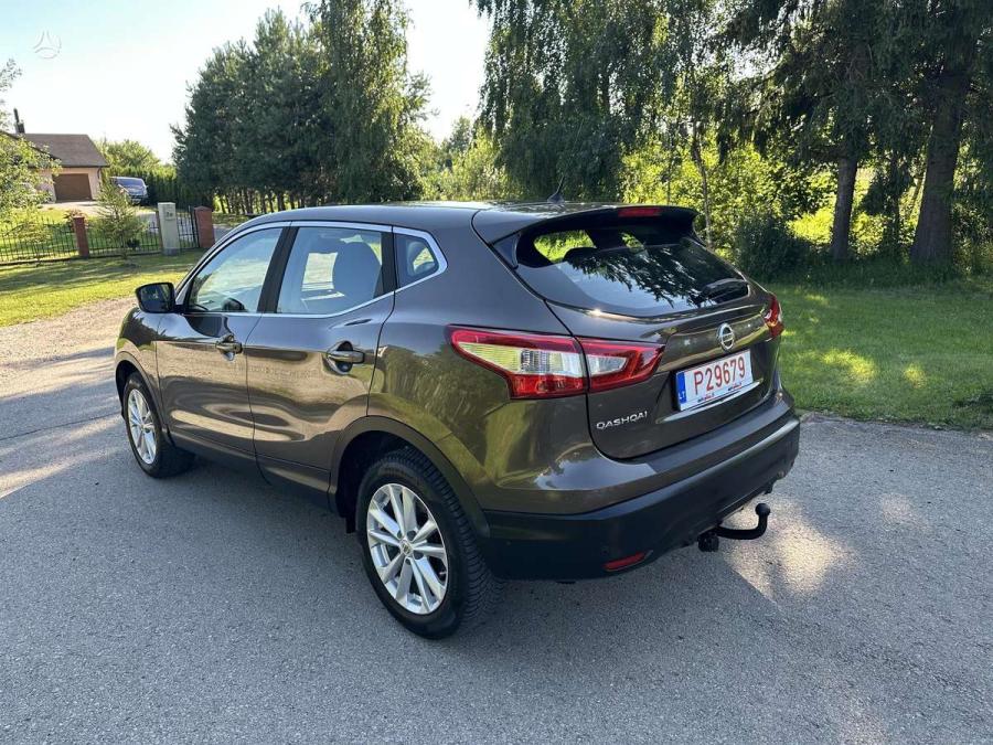 Brūns Nissan Qashqai 2015 Alīta, ar dzinēja tilpumu 1.20 L un nobraukumu 220 tūkst. km par 7500 €, foto 7 vietnē AUTOMOTO.COM.LV