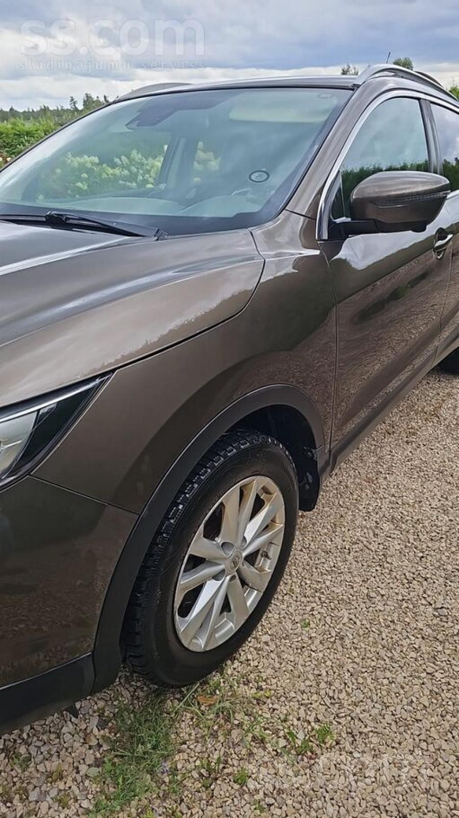 Brown Nissan Qashqai 2015 in Riga, with an engine capacity of 1.50 L and mileage of 113 thousand km for 9250 €, photo 4 on AUTOMOTO.COM.LV