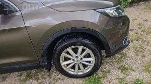Brown Nissan Qashqai 2015 in Riga, with an engine capacity of 1.50 L and mileage of 113 thousand km for 9250 €, photo 6 on AUTOMOTO.COM.LV