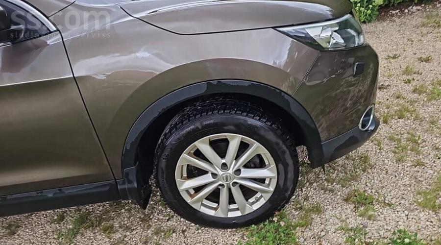 Brown Nissan Qashqai 2015 in Riga, with an engine capacity of 1.50 L and mileage of 113 thousand km for 9250 €, photo 6 on AUTOMOTO.COM.LV