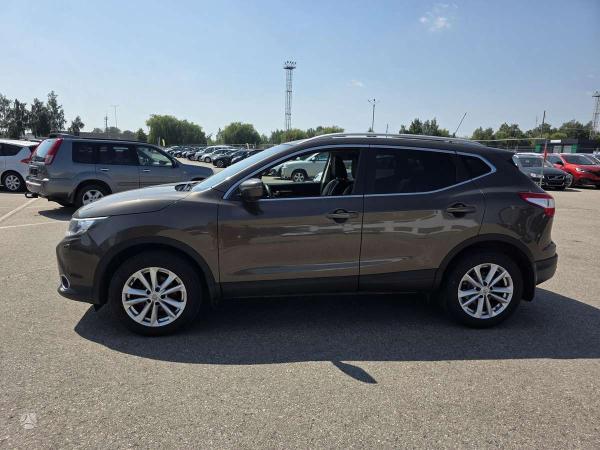 Brown Nissan Qashqai 2015 in Marijampole, with an engine capacity of 1.46 L and mileage of 149 thousand km for 8400 €, photo 3 on AUTOMOTO.COM.LV