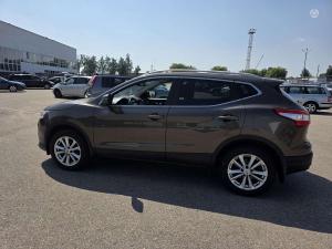 Brown Nissan Qashqai 2015 in Marijampole, with an engine capacity of 1.46 L and mileage of 149 thousand km for 8400 €, photo 5 on AUTOMOTO.COM.LV