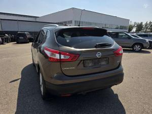 Brown Nissan Qashqai 2015 in Marijampole, with an engine capacity of 1.46 L and mileage of 149 thousand km for 8400 €, photo 8 on AUTOMOTO.COM.LV