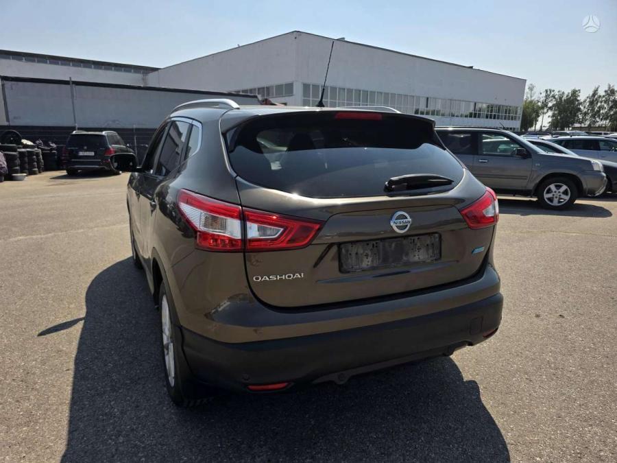Brown Nissan Qashqai 2015 in Marijampole, with an engine capacity of 1.46 L and mileage of 149 thousand km for 8400 €, photo 8 on AUTOMOTO.COM.LV