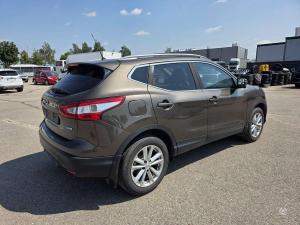 Brown Nissan Qashqai 2015 in Marijampole, with an engine capacity of 1.46 L and mileage of 149 thousand km for 8400 €, photo 12 on AUTOMOTO.COM.LV