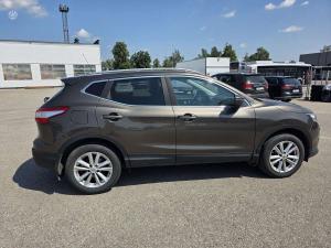 Brown Nissan Qashqai 2015 in Marijampole, with an engine capacity of 1.46 L and mileage of 149 thousand km for 8400 €, photo 14 on AUTOMOTO.COM.LV