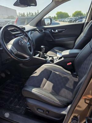 Brown Nissan Qashqai 2015 in Marijampole, with an engine capacity of 1.46 L and mileage of 149 thousand km for 8400 €, photo 16 on AUTOMOTO.COM.LV