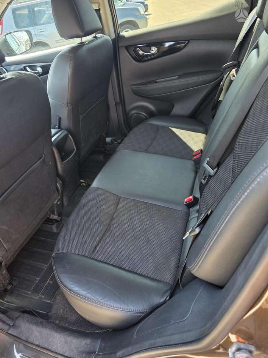Brown Nissan Qashqai 2015 in Marijampole, with an engine capacity of 1.46 L and mileage of 149 thousand km for 8400 €, photo 17 on AUTOMOTO.COM.LV