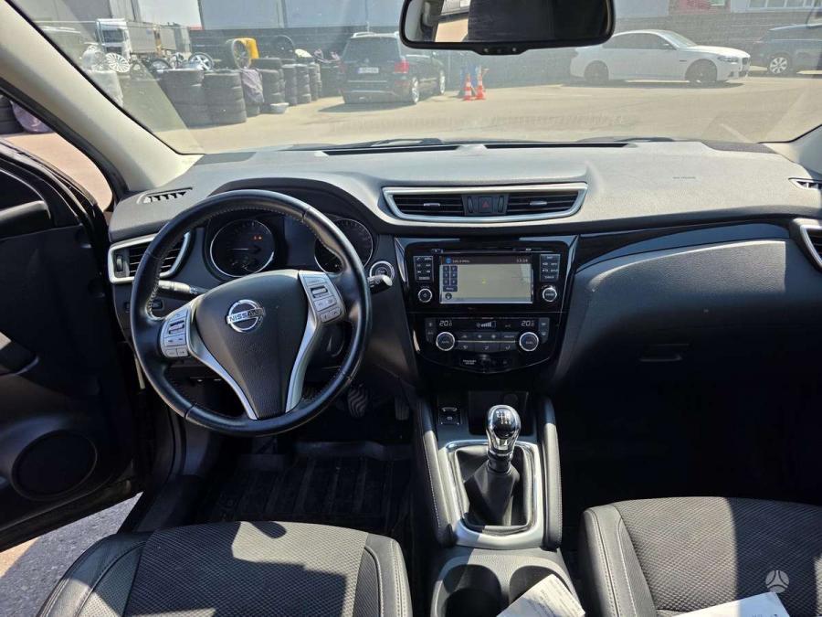 Brown Nissan Qashqai 2015 in Marijampole, with an engine capacity of 1.46 L and mileage of 149 thousand km for 8400 €, photo 18 on AUTOMOTO.COM.LV