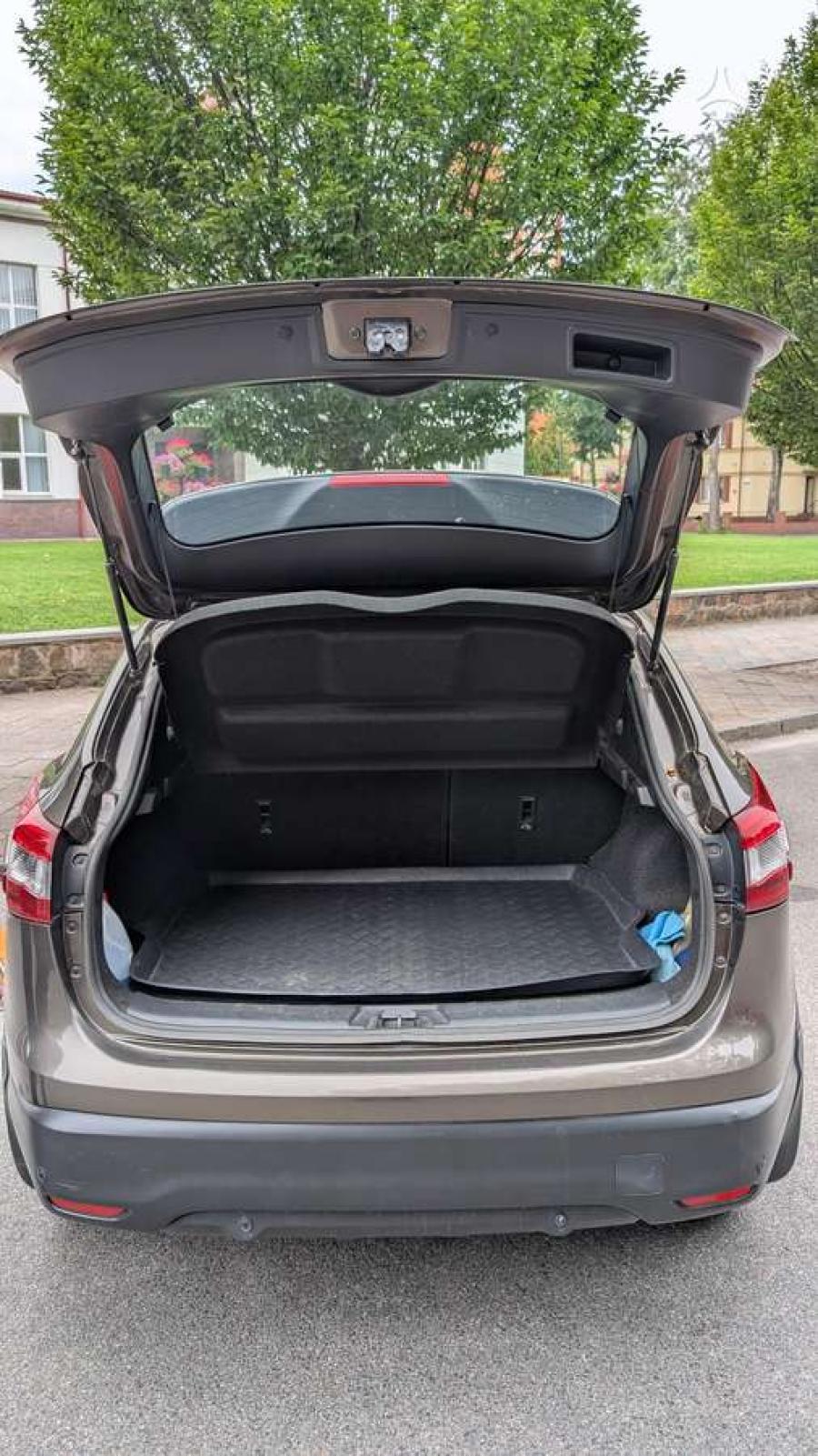 Brūns Nissan Qashqai 2015 Klaipėda, ar dzinēja tilpumu 1.20 L un nobraukumu 94 tūkst. km par 7900 €, foto 7 vietnē AUTOMOTO.COM.LV
