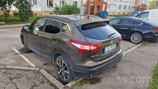 Nissan Qashqai 2015 Rīga vietnē Brūns Nissan Qashqai 2015 Rīga, ar dzinēja tilpumu 1.20 L un nobraukumu 143 tūkst. km par 8800 €, foto 7 vietnē AUTOMOTO.COM.LV