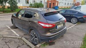 Brown Nissan Qashqai 2015 in Riga, with an engine capacity of 1.20 L and mileage of 143 thousand km for 8800 €, photo 7 on AUTOMOTO.COM.LV