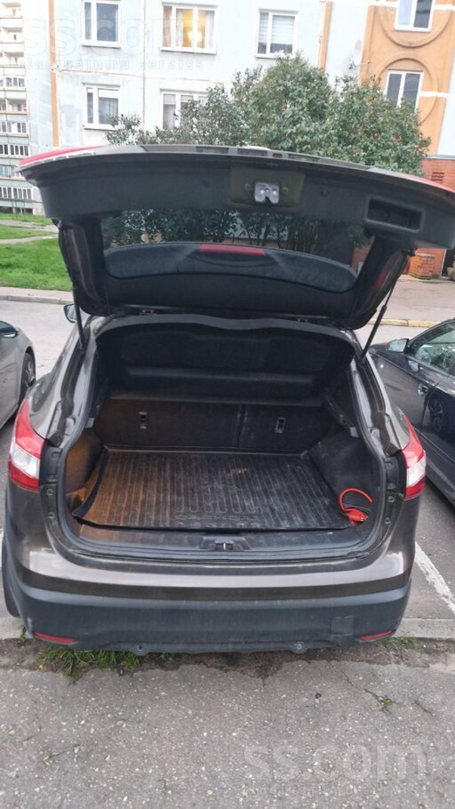 Brown Nissan Qashqai 2015 in Riga, with an engine capacity of 1.20 L and mileage of 143 thousand km for 8800 €, photo 10 on AUTOMOTO.COM.LV