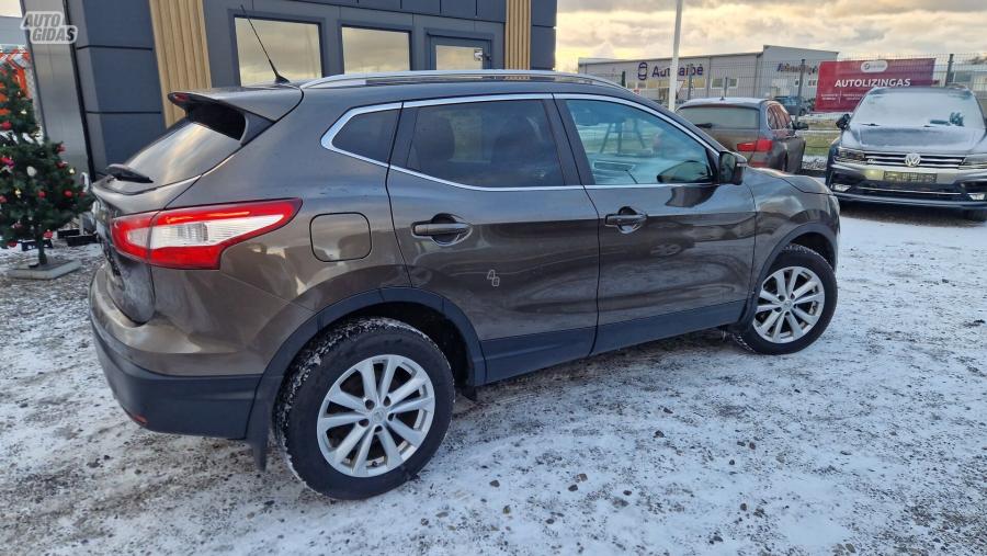 Brūns Nissan Qashqai 2016 Marijampole, ar dzinēja tilpumu 1.60 L un nobraukumu 195 tūkst. km par 9900 €, foto 5 vietnē AUTOMOTO.COM.LV
