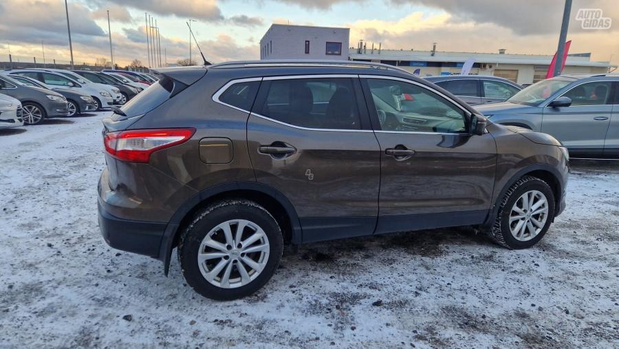 Brūns Nissan Qashqai 2016 Marijampole, ar dzinēja tilpumu 1.60 L un nobraukumu 195 tūkst. km par 9900 €, foto 6 vietnē AUTOMOTO.COM.LV