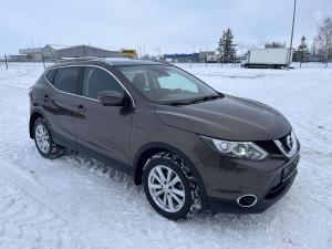Brown Nissan Qashqai 2016 in Marijampole, with an engine capacity of 1.60 L and mileage of 195 thousand km for 9900 €, photo 3 on AUTOMOTO.COM.LV