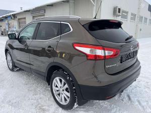 Brown Nissan Qashqai 2016 in Marijampole, with an engine capacity of 1.60 L and mileage of 195 thousand km for 9900 €, photo 5 on AUTOMOTO.COM.LV