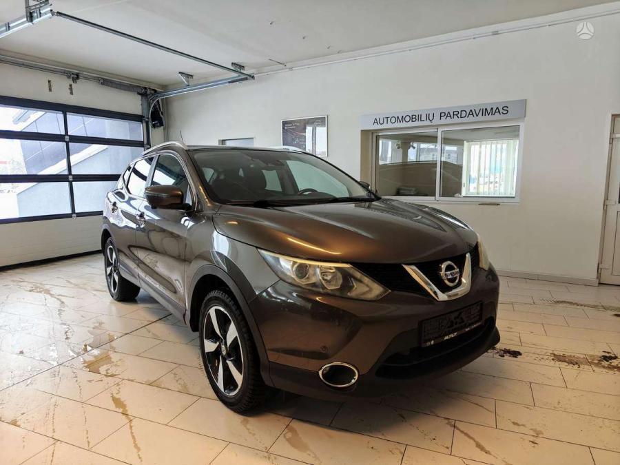 Brūns Nissan Qashqai 2016 Šauļi, ar dzinēja tilpumu 1.60 L un nobraukumu 160 tūkst. km par 9400 €, foto 1 vietnē AUTOMOTO.COM.LV