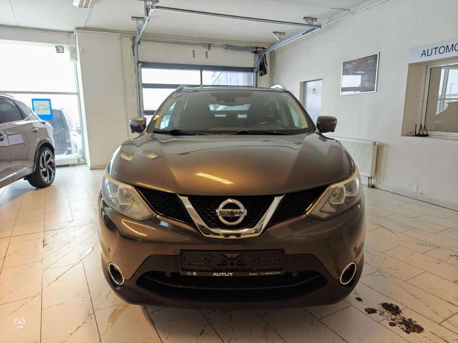 Brūns Nissan Qashqai 2016 Šauļi, ar dzinēja tilpumu 1.60 L un nobraukumu 160 tūkst. km par 9400 €, foto 2 vietnē AUTOMOTO.COM.LV