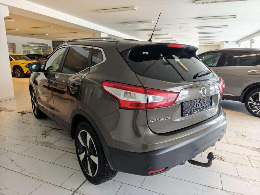 Brūns Nissan Qashqai 2016 Šauļi, ar dzinēja tilpumu 1.60 L un nobraukumu 160 tūkst. km par 9400 €, foto 9 vietnē AUTOMOTO.COM.LV