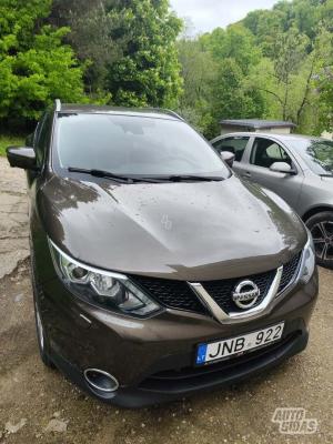 Brown Nissan Qashqai 2016 in Vilnius, with an engine capacity of 1.60 L and mileage of 268 thousand km for 9400 €, photo  on AUTOMOTO.COM.LV