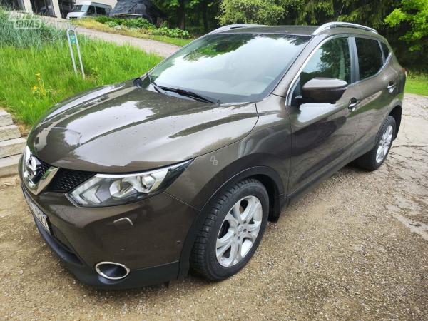 Brown Nissan Qashqai 2016 in Vilnius, with an engine capacity of 1.60 L and mileage of 268 thousand km for 9400 €, photo 2 on AUTOMOTO.COM.LV