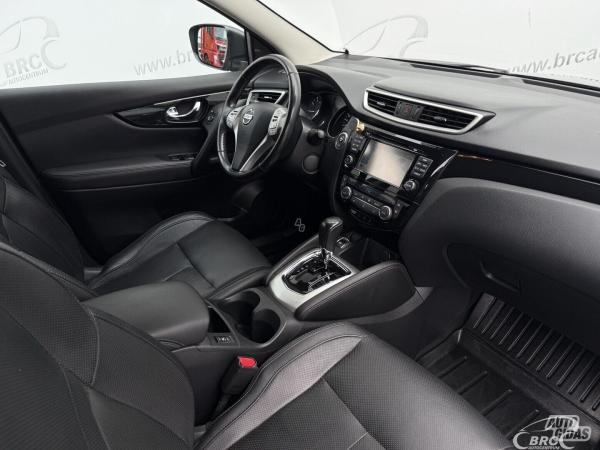 Brown Nissan Qashqai 2016 in Avizieniai, with an engine capacity of 1.20 L and mileage of 64 thousand km for 11000 €, photo 8 on AUTOMOTO.COM.LV