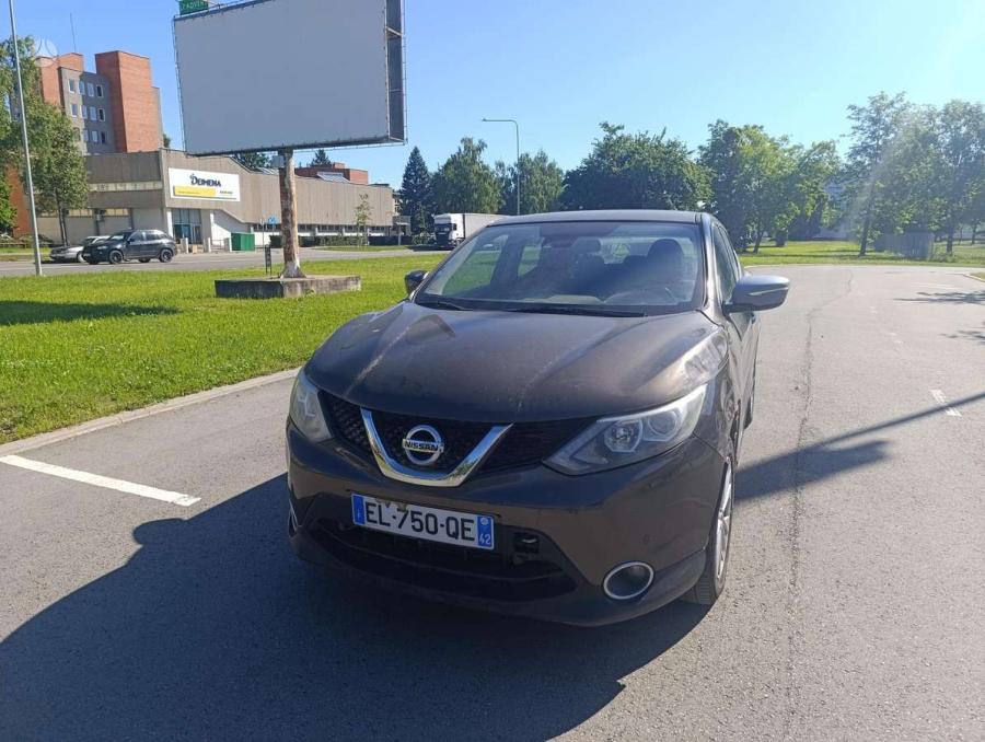 Brūns Nissan Qashqai 2016 Panevēža, ar dzinēja tilpumu 1.60 L un nobraukumu 231 tūkst. km par 3500 €, foto 1 vietnē AUTOMOTO.COM.LV