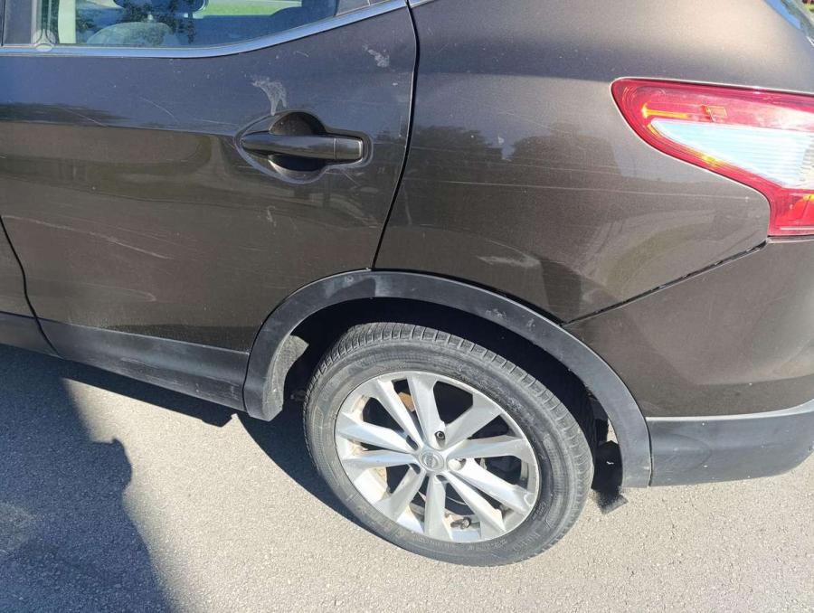 Brūns Nissan Qashqai 2016 Panevēža, ar dzinēja tilpumu 1.60 L un nobraukumu 231 tūkst. km par 3500 €, foto 13 vietnē AUTOMOTO.COM.LV
