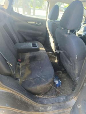 Brūns Nissan Qashqai 2016 Panevēža, ar dzinēja tilpumu 1.60 L un nobraukumu 231 tūkst. km par 3500 €, foto 14 vietnē AUTOMOTO.COM.LV