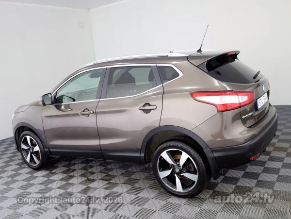 Brūns Nissan Qashqai 2016 Tallina, ar dzinēja tilpumu 1.20 L un nobraukumu 119 tūkst. km par 3999 €, foto 4 vietnē AUTOMOTO.COM.LV