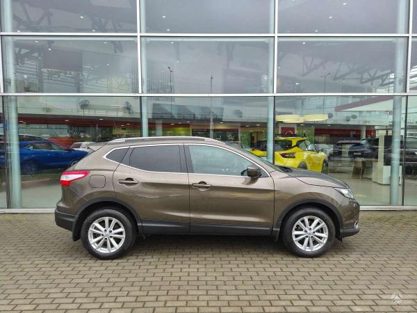 Brūns Nissan Qashqai 2016 Viļņa, ar dzinēja tilpumu 1.20 L un nobraukumu 37 tūkst. km par 11900 €, foto 5 vietnē AUTOMOTO.COM.LV