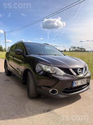 Brūns Nissan Qashqai 2016 Rīga, ar dzinēja tilpumu 1.60 L un nobraukumu 163 tūkst. km par 8300 €, foto  vietnē AUTOMOTO.COM.LV
